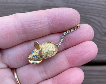 Mouse Pin | Etsy