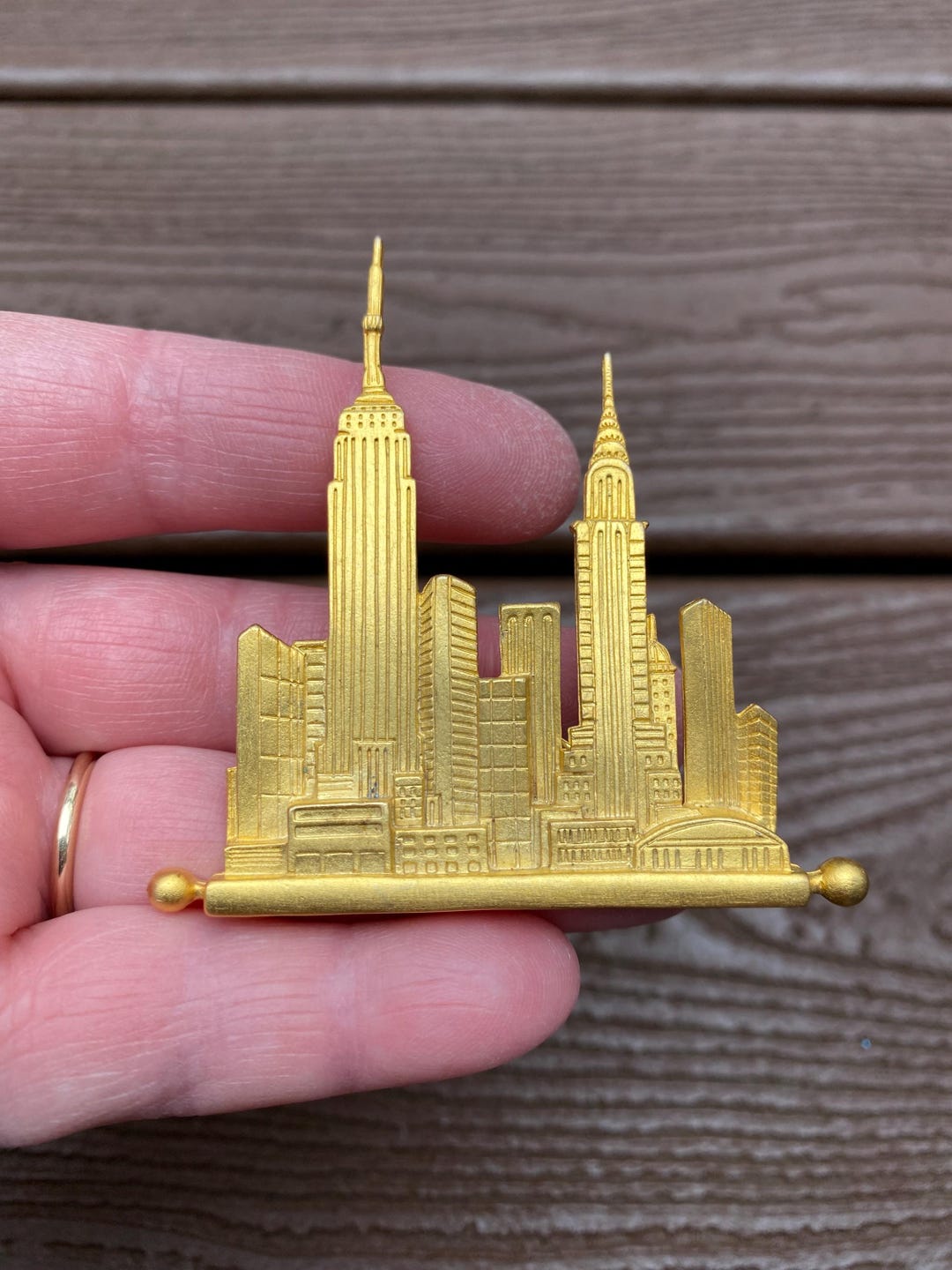 Vintage Jewelry Signed JJ Jonette Beautiful Gold Tone New York Skyline ...