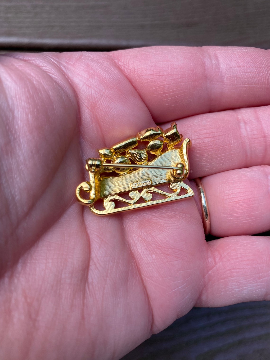 Vintage Jewelry Signed Monet Beautiful Gold Tone and Rhinestone Santa’s ...