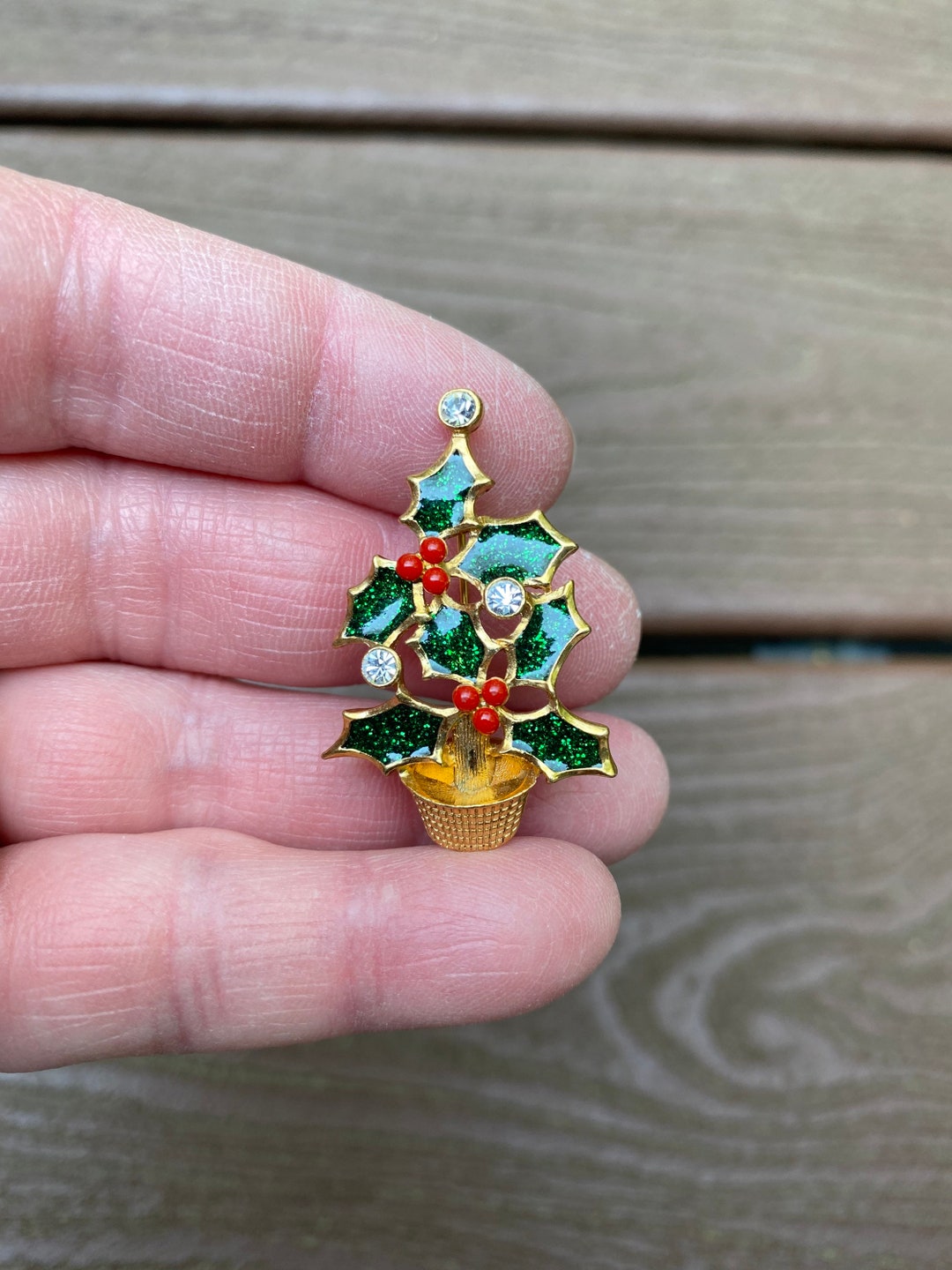 Vintage Jewelry Signed Avon Beautiful Enamel and Rhinestone Holly ...