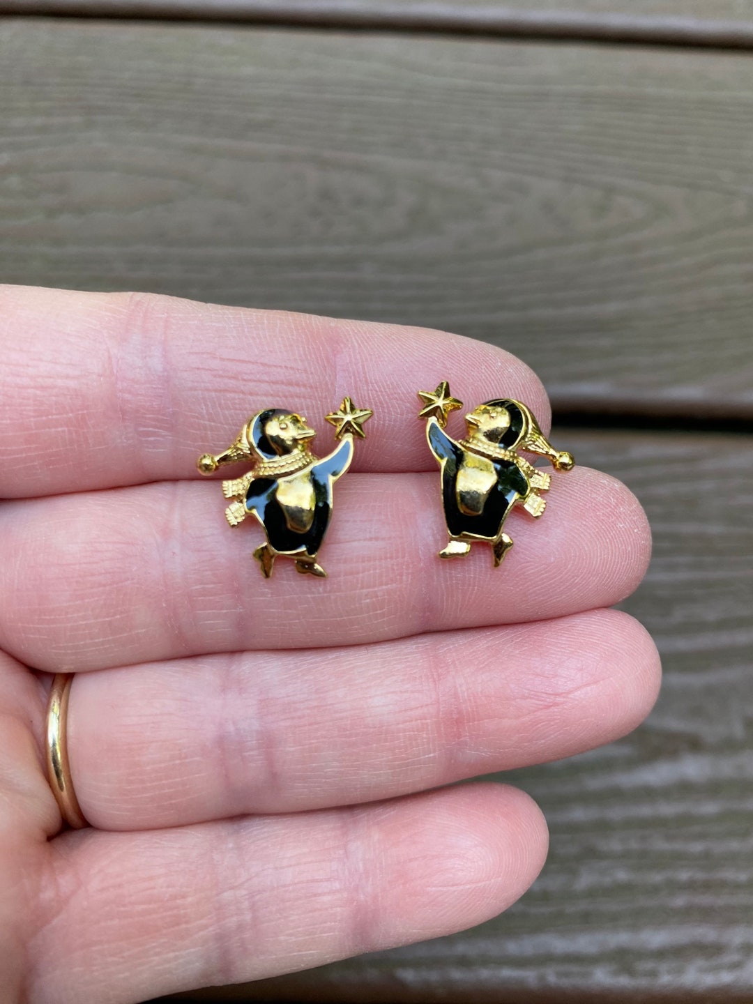 Vintage Jewelry Adorable Avon Penguin With Star Christmas Pierced ...