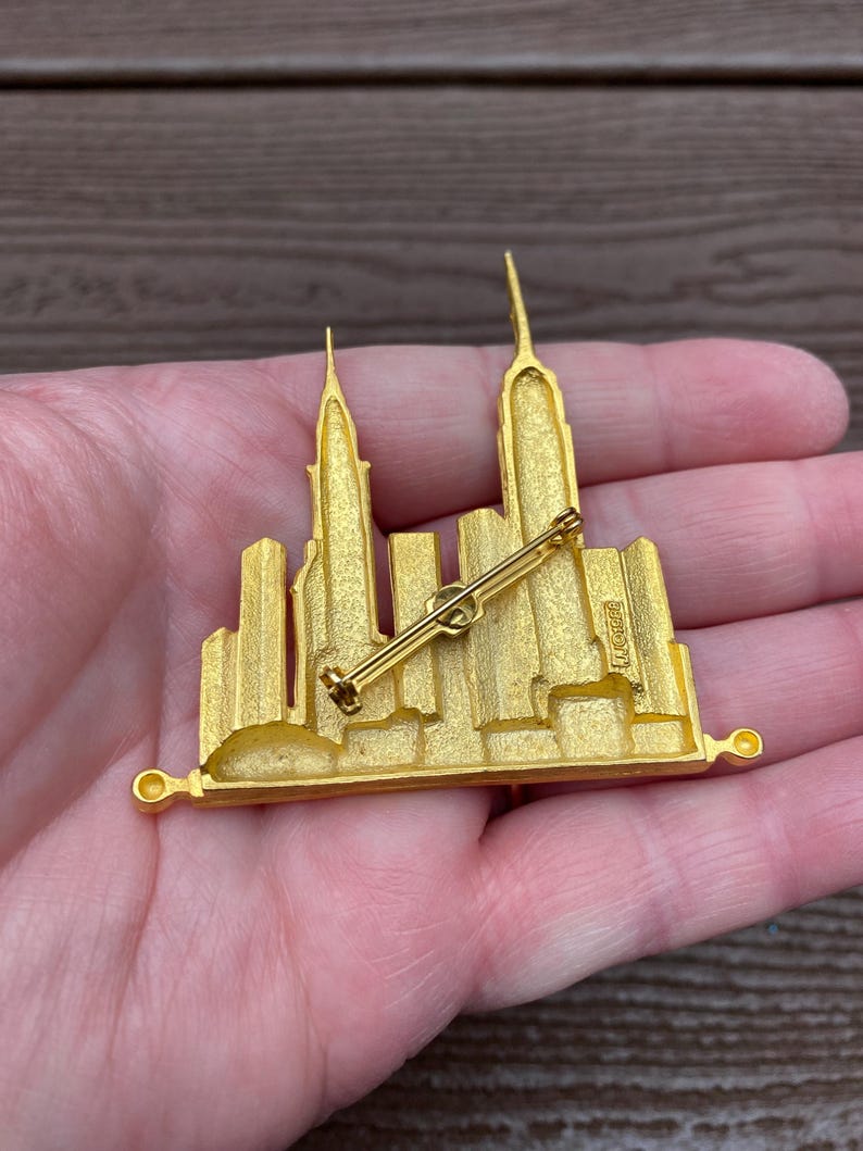 Vintage Jewelry Signed JJ Jonette Beautiful Gold Tone New York Skyline ...