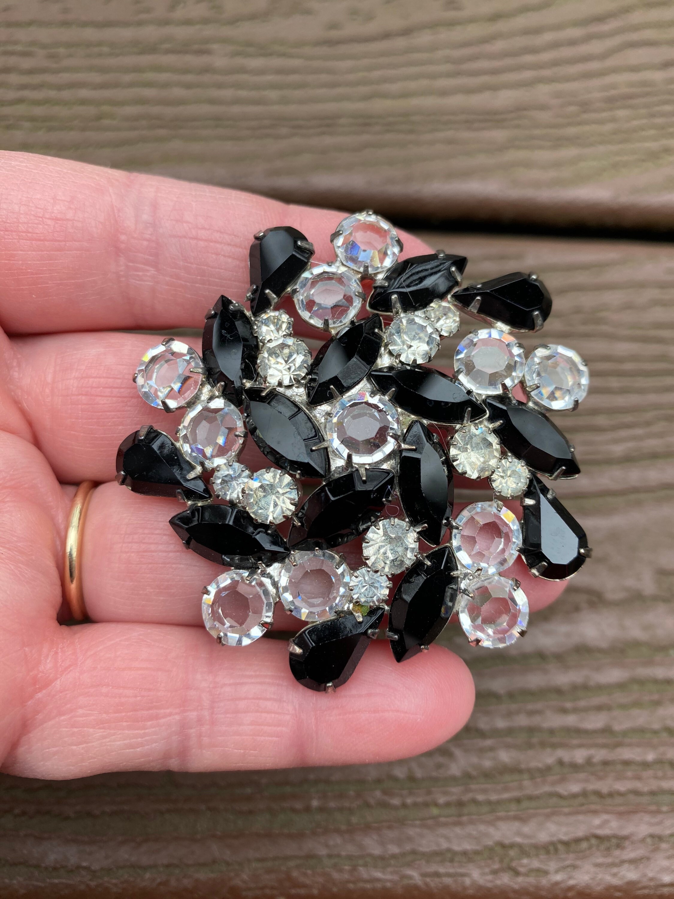 Vintage Jewelry Beautiful Black and White Rhinestone Statement Pin ...