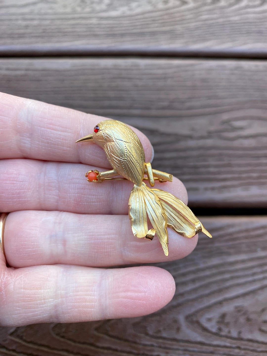 Vintage Jewelry Adorable Gold Tone and Rhinestone Bird on Tree Branch ...
