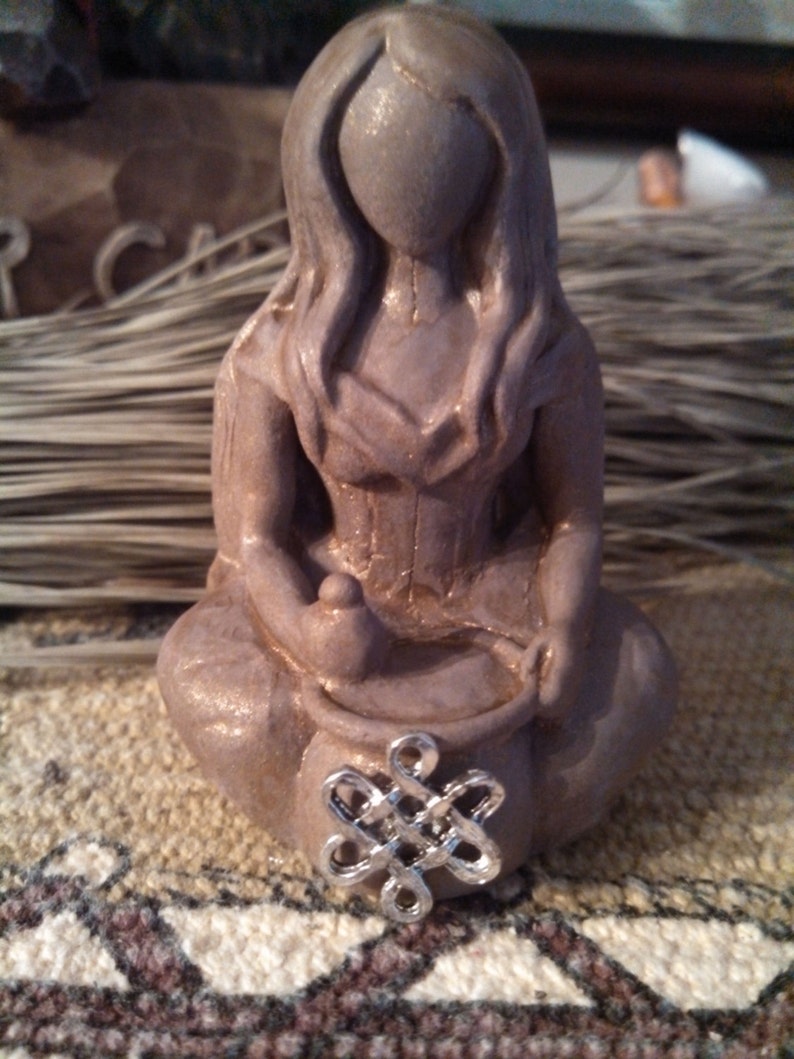 Cerridwen Goddess Great Mother Ritual Altar Spiritual Etsy