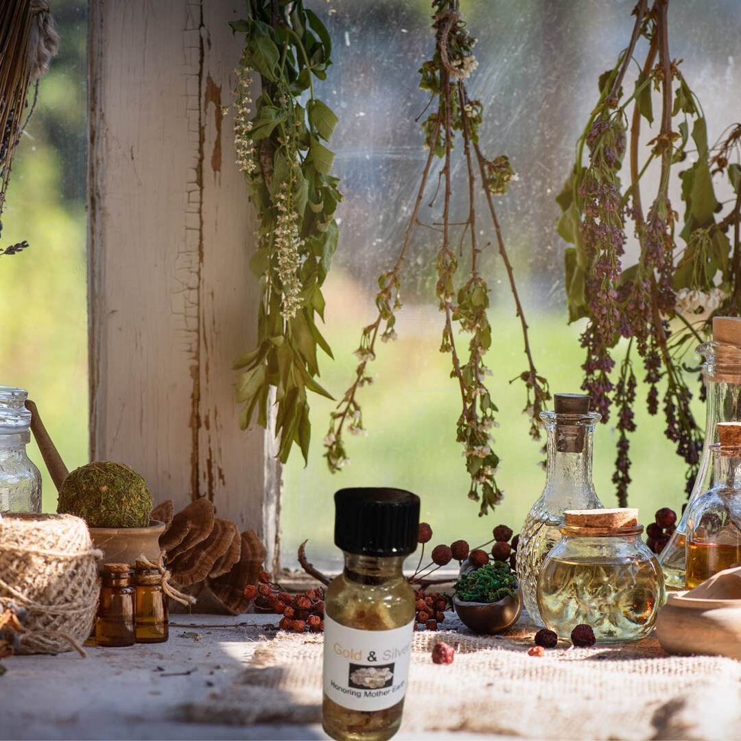 Gold and Silver Oil, Attraction, Prosperity, Voodoo, Hoodoo, New Moon ...