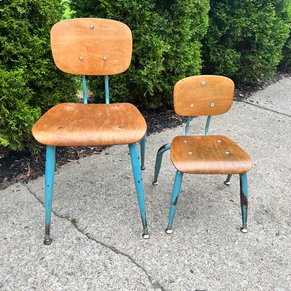 Vintage School Chairs 5 Favorites: Sources For Vintage Style French