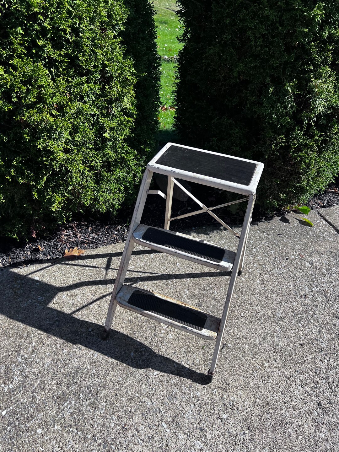 Vintage Metal Step Stool Ladder, Shabby Chic Farmhouse Decor - Etsy