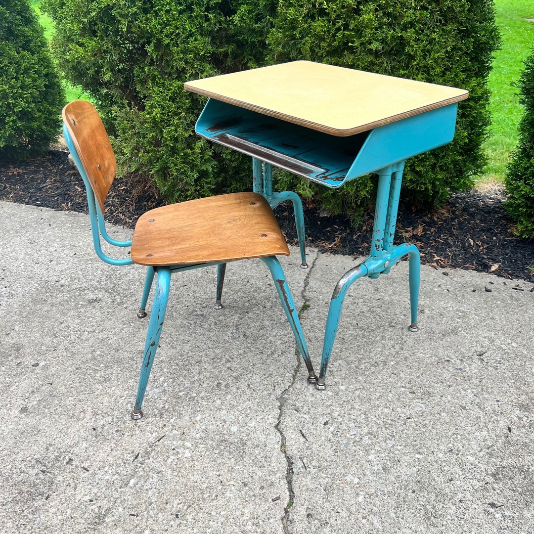 Vintage Metal School Desk – Adjustable Height, Laminate Top (set of 10 ...