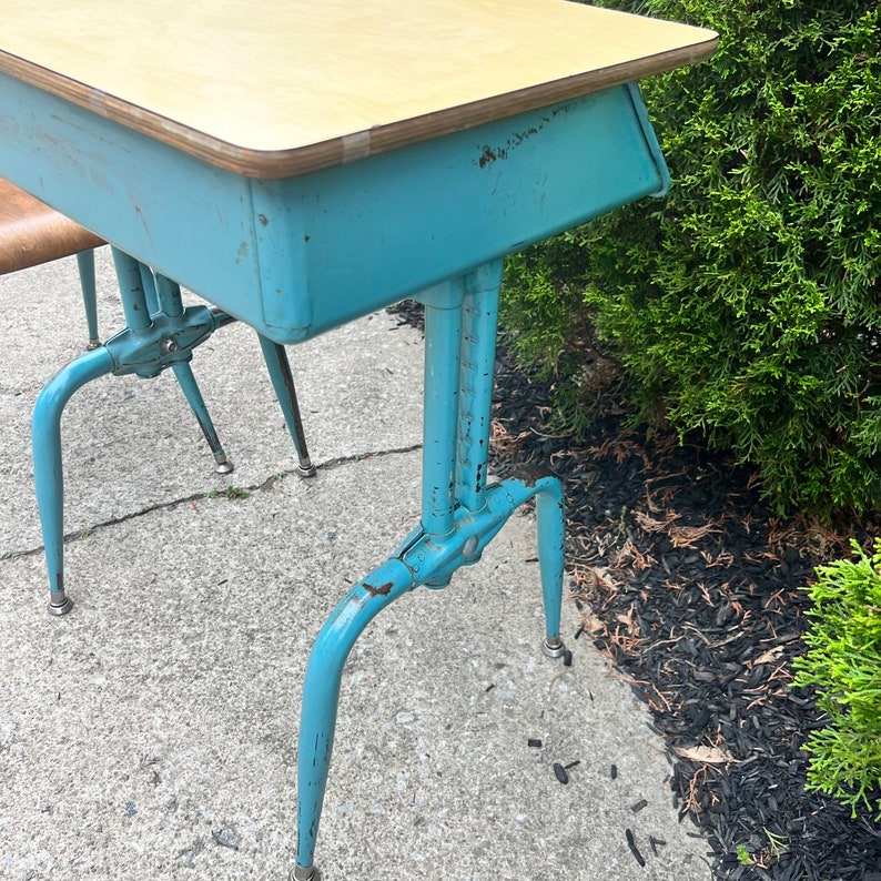 Vintage Metal School Desk – Adjustable Height, Laminate Top (set of 10 ...