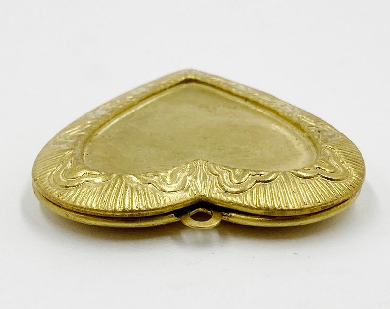 Vintage Brass Heart Victorian Scroll Frame Inset Center 43mm. - Etsy