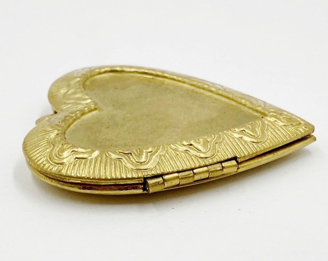 Vintage Brass Heart Victorian Scroll Frame Inset Center 43mm. - Etsy