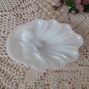 Avon / Heavenly Soap Dish / Cherub / Trinket Tray / White - Etsy