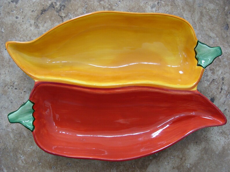 1990s / C.A. Clay Art / Chili Peppers / Salsa Dish / Divided | Etsy