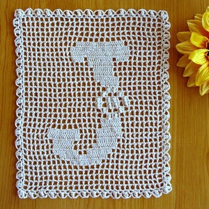 ALPHABET MAT ~ Personalized Gift ~ Letter J ~ Filet Doily ~ Monogram ...