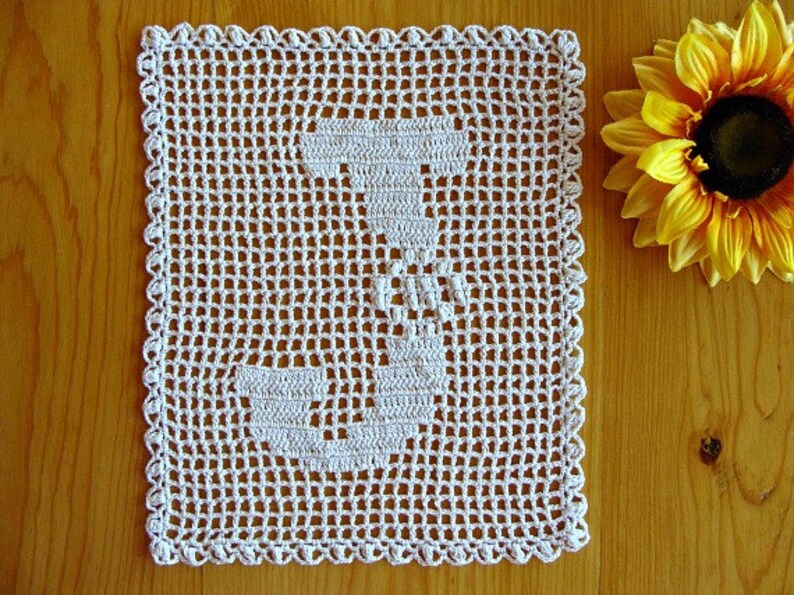 ALPHABET MAT Personalized Gift Letter J Filet Doily - Etsy