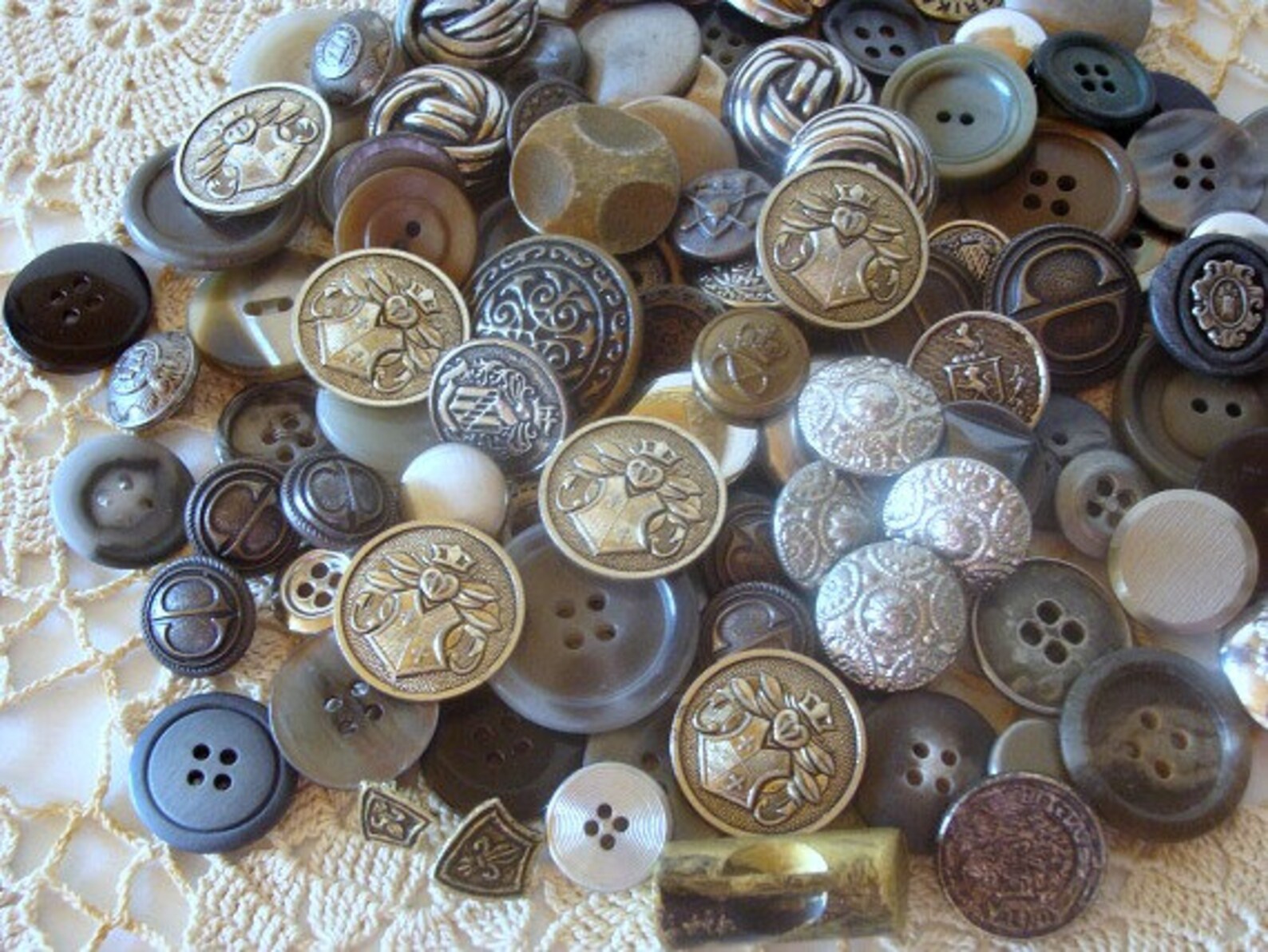 118 Vintage Gray & Silver Toned Buttons Various Sizes | Etsy