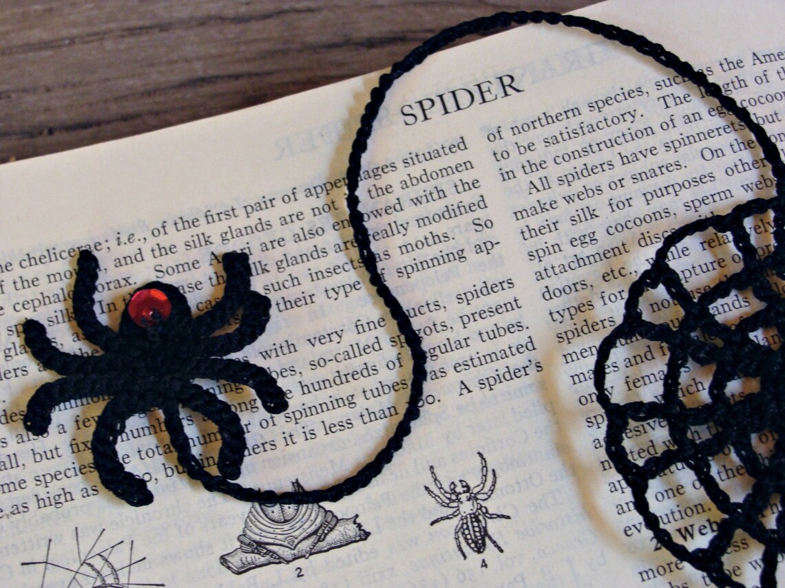 Spider Bookmark / Handmade / Book Lover Gift / Black Widow / - Etsy