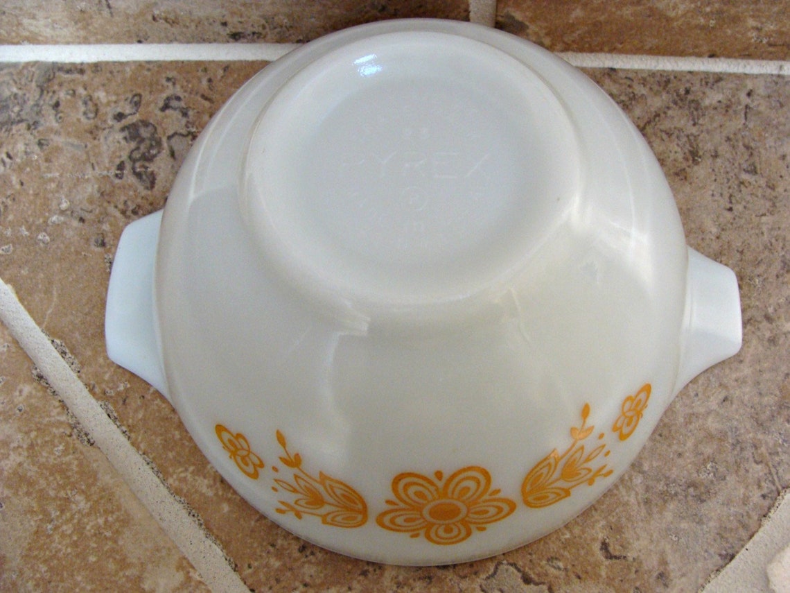 1970s / Pyrex / 441 Butterfly Gold / Nesting Bowl / - Etsy