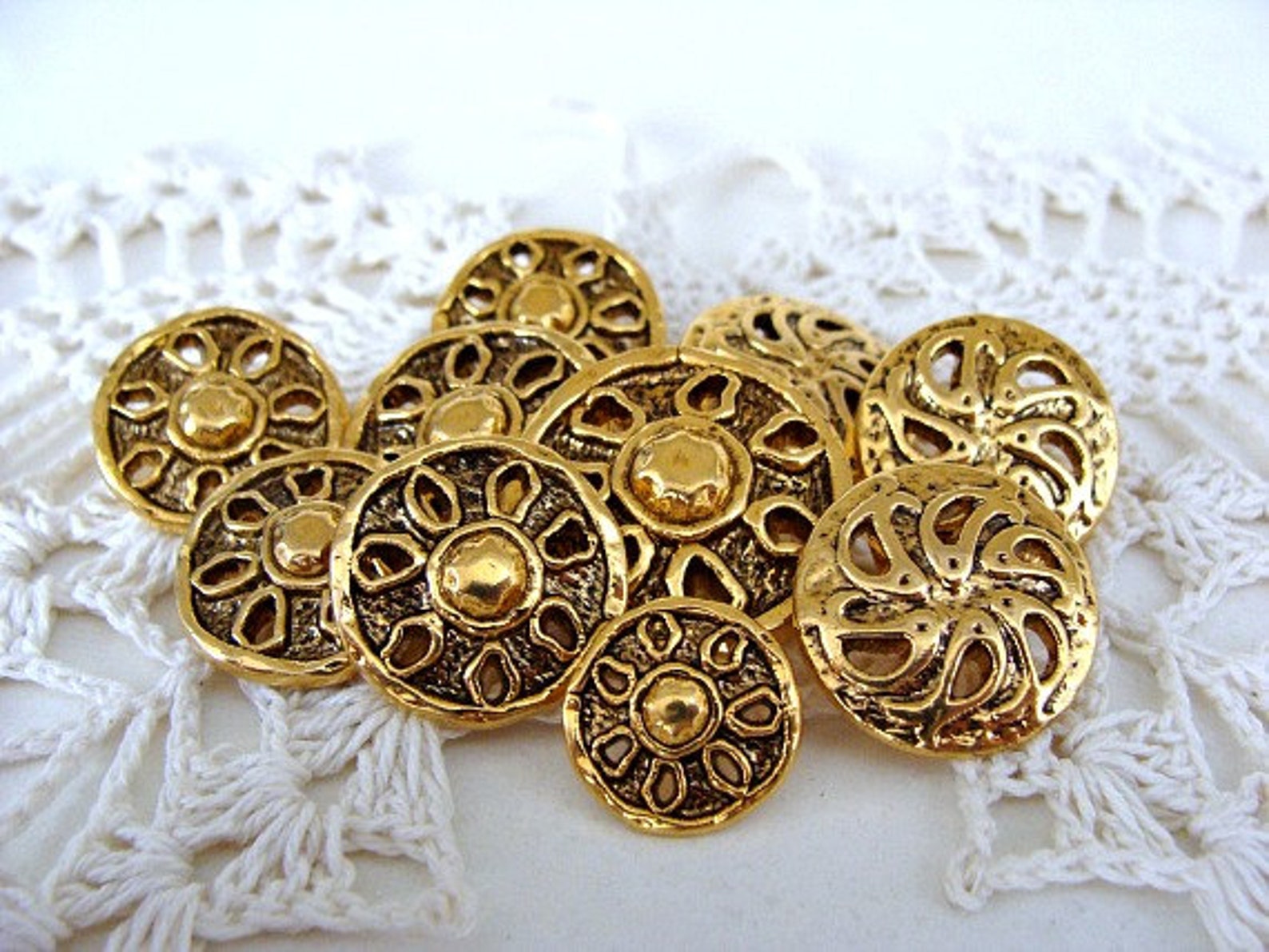 10 Shiny Gold Toned Buttons Filigree Destash - Etsy