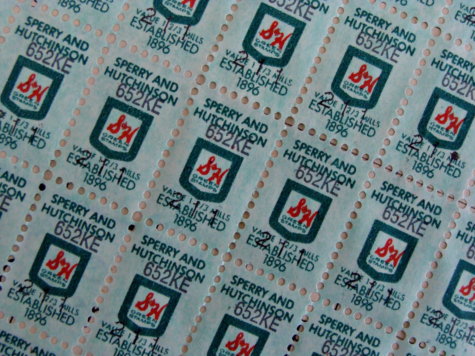 1980s / S & H Green Stamps / Saver Book / Full Book / Sperry Hutchinson ...