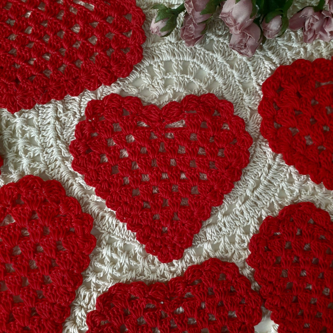 ONE Single Heart Doily / Handmade / Small Approximately 3 1/2 - 4 ...