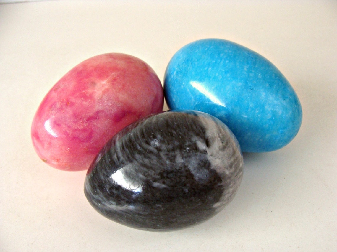Vintage / Polished Stone Eggs / Spring Decor / Three 3 Eggs - Etsy