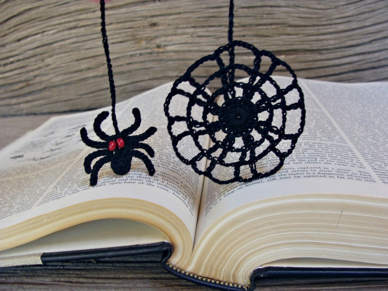 Spider Bookmark / Handmade / Book Lover Gift / Black Widow / - Etsy