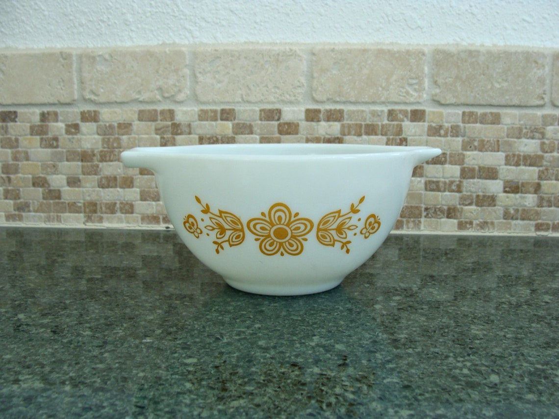 1970s / Pyrex / 441 Butterfly Gold / Nesting Bowl / - Etsy