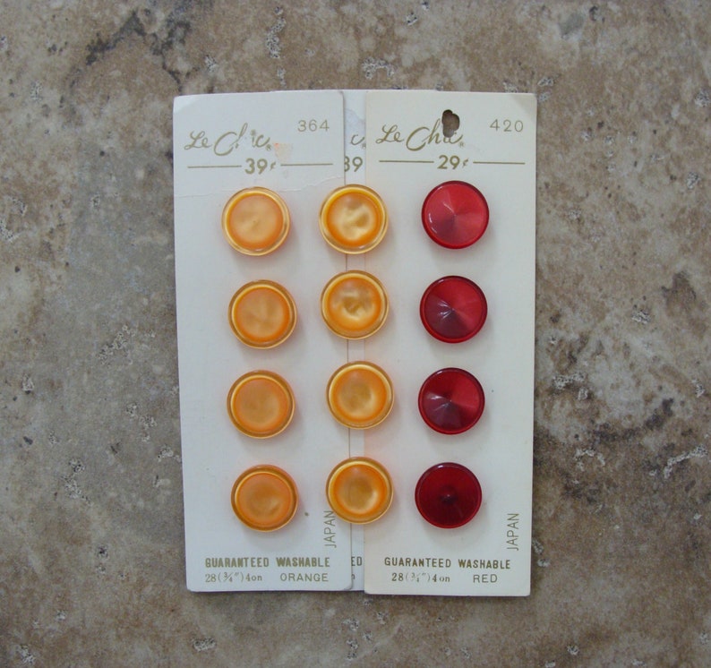 1970s / Le Chic / Buttons on Card / B. Blumenthal & Co, New York, NY ...