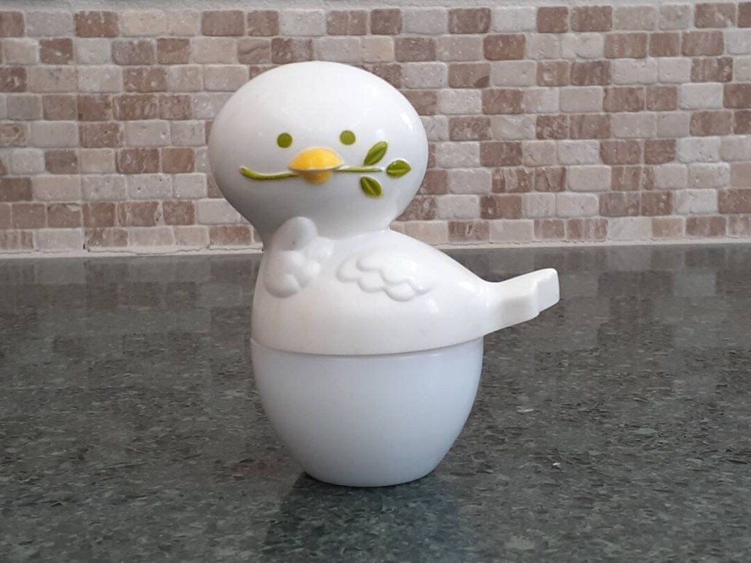 1970s / Avon / Small World / Love Dove With Olive Branch / Cream Sachet ...