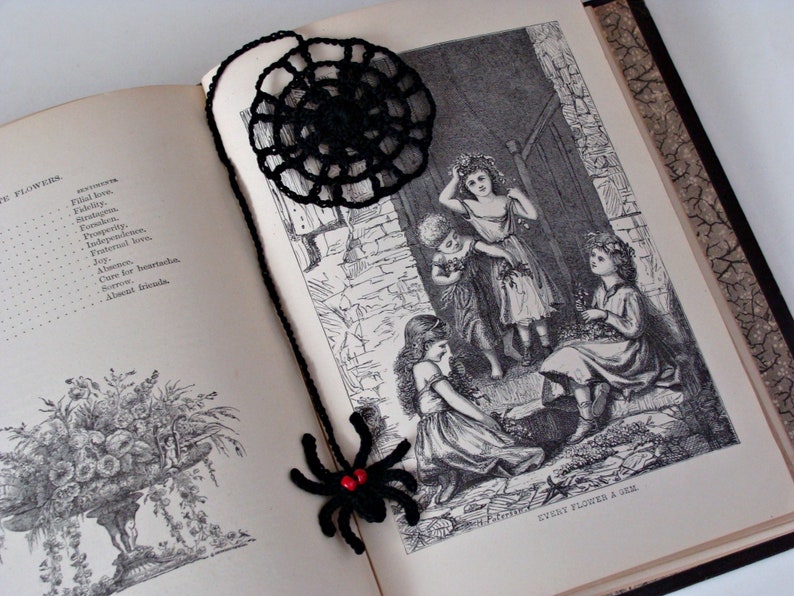 Spider Bookmark / Handmade / Book Lover Gift / Black Widow / - Etsy