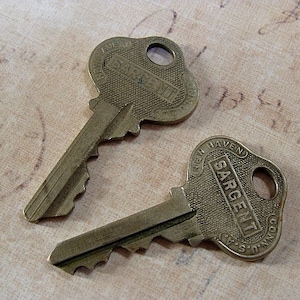 2 Genuine Vintage Sargent Keys - Etsy