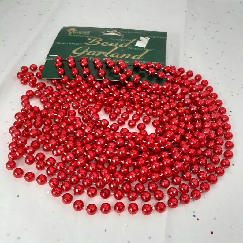 Vintage / Young Craft Traditional / Bead Garland / Shiny Red / 18 Ft 5. ...
