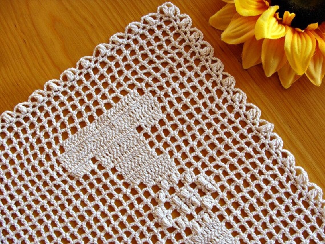 ALPHABET MAT Personalized Gift Letter J Filet Doily | Etsy