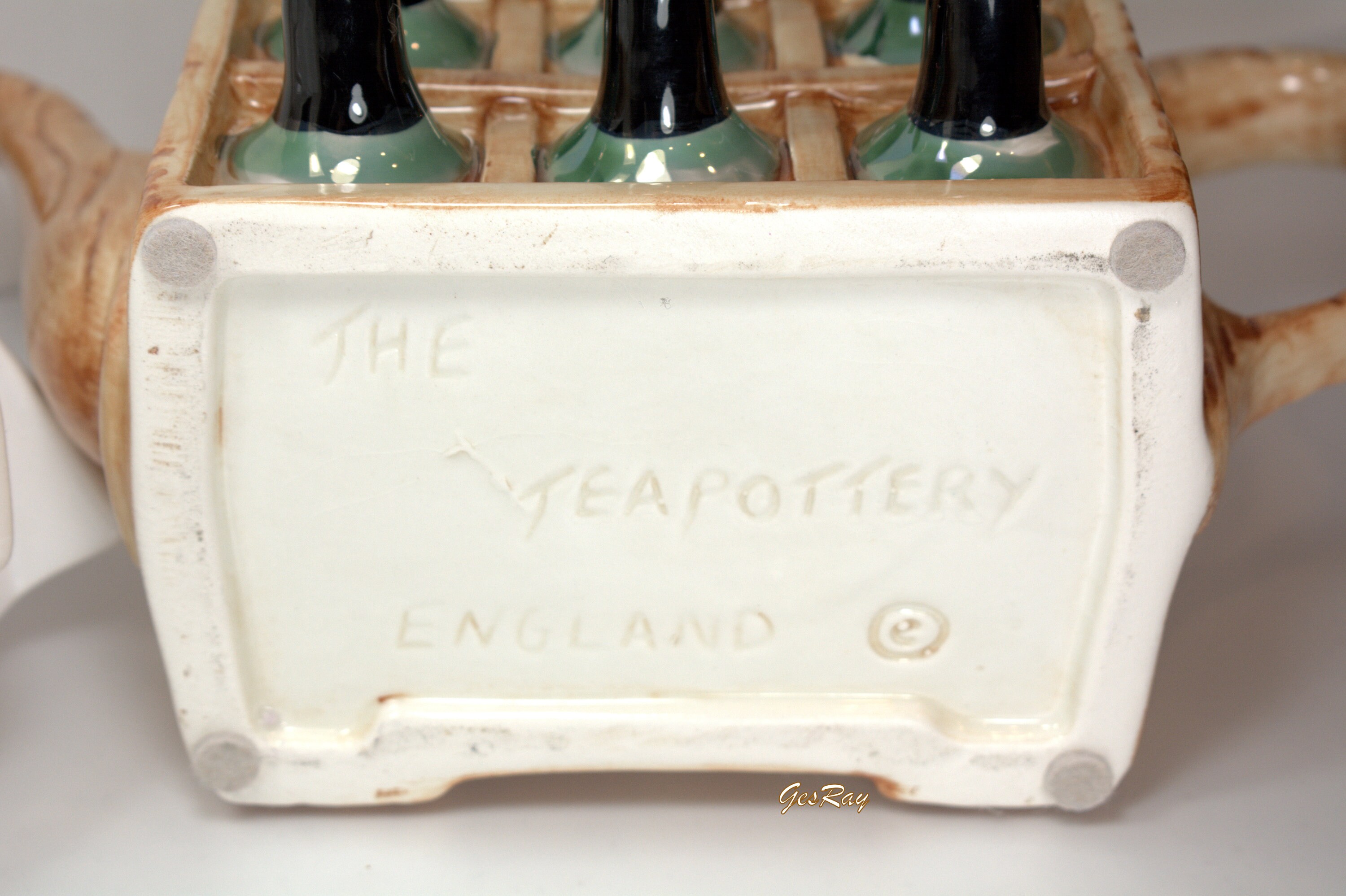 TEAPOTTERY SWINESIDE Design English Teapot Wine Rack Tea Pot, England ...