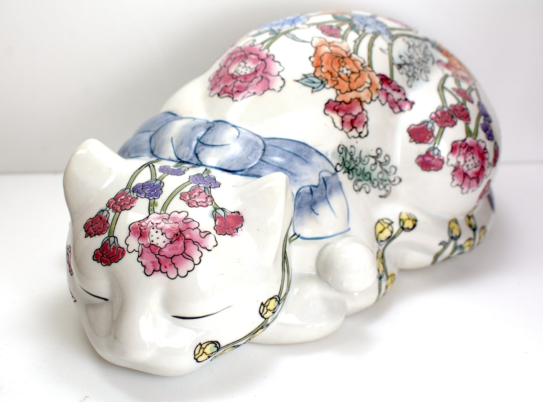 Vintage Sleeping Cat Figurine Porcelain, Asian Sleeping Cat, Blue Bow ...