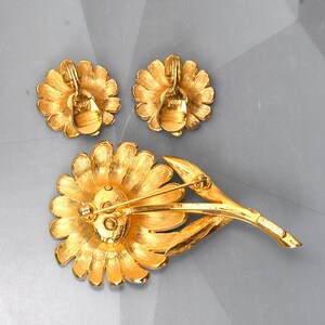 Monet White Enamel Gold Flower Brooch Pin and Earrings Daisy Flower ...