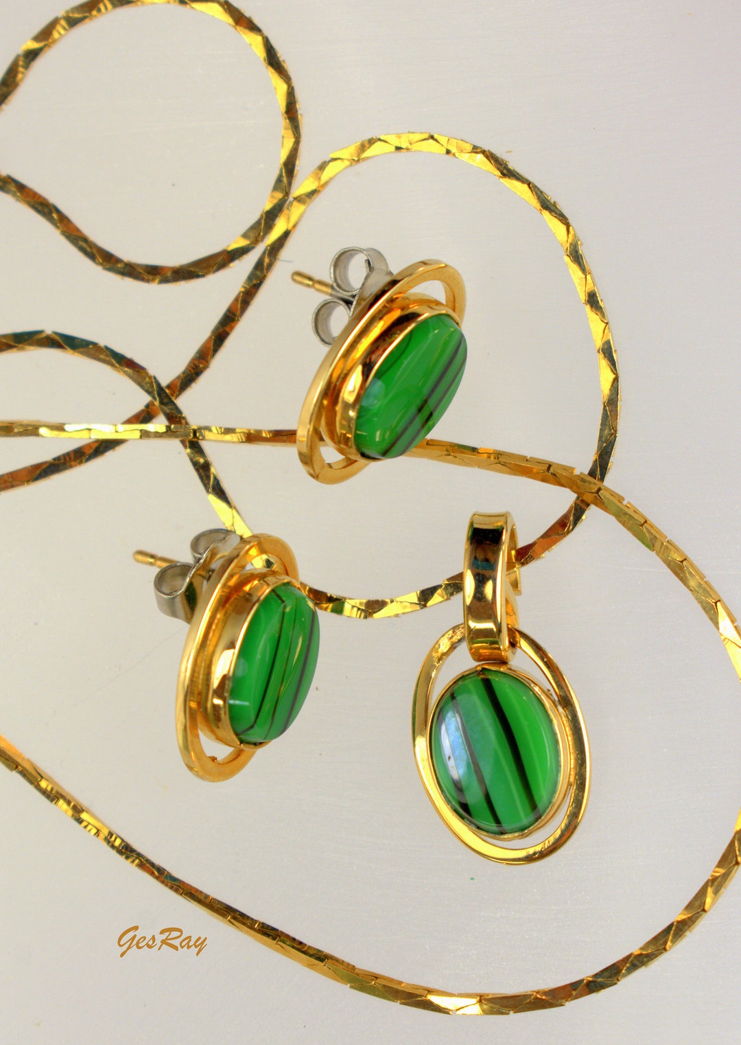 Retro Jewelry Set Faux Malachite Necklace Stud Earrings, Jewels by Park ...