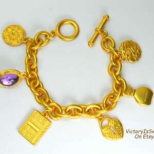 Vintage Gloria Vanderbilt Charm Bracelet: Matte Gold Multi-charm - Etsy