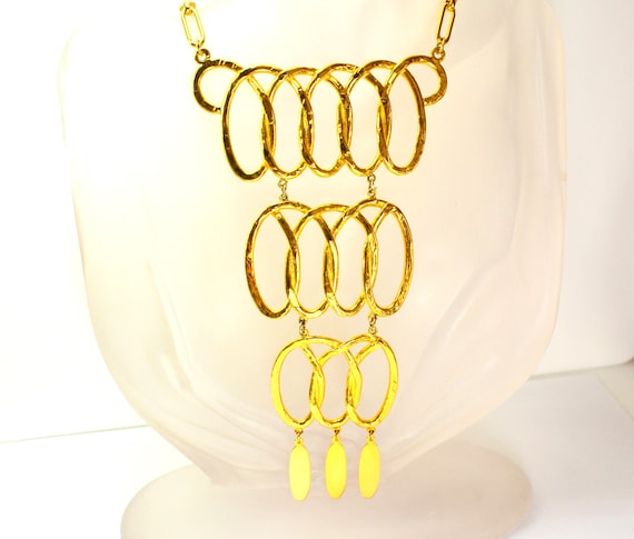 Vintage Modern Pendant Necklace Panel Gold Tone Hamme… - Gem