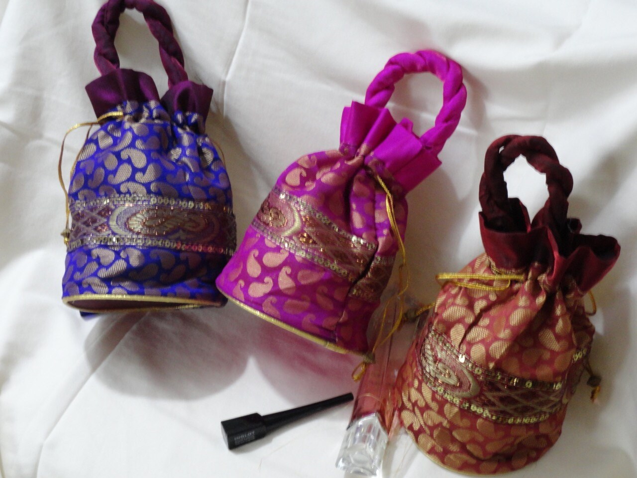 Embroidered Indian Handbag . Silk Day or Evening Bag. Wristlet - Etsy