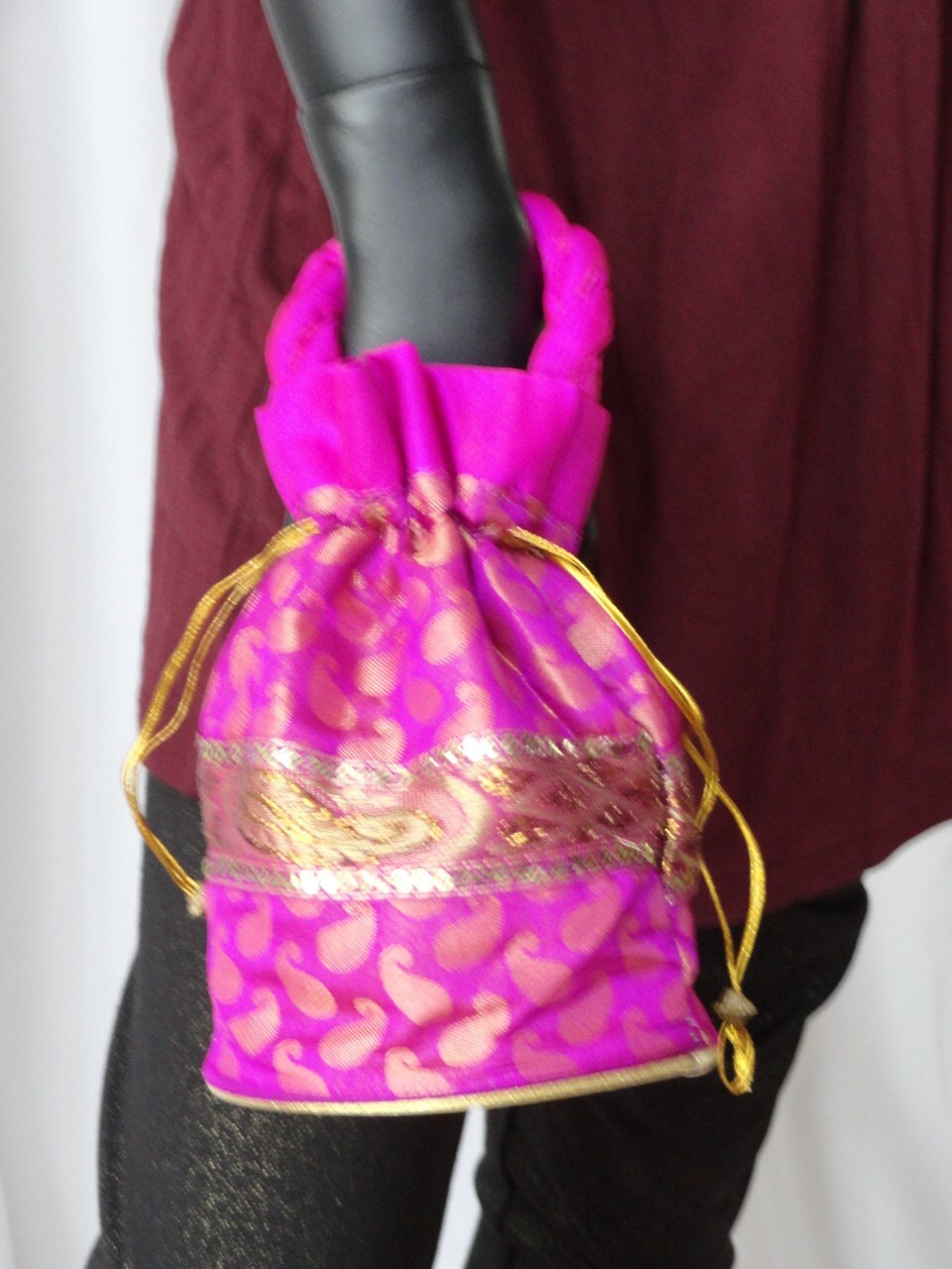 Embroidered Indian Handbag . Silk Day or Evening Bag. Wristlet - Etsy