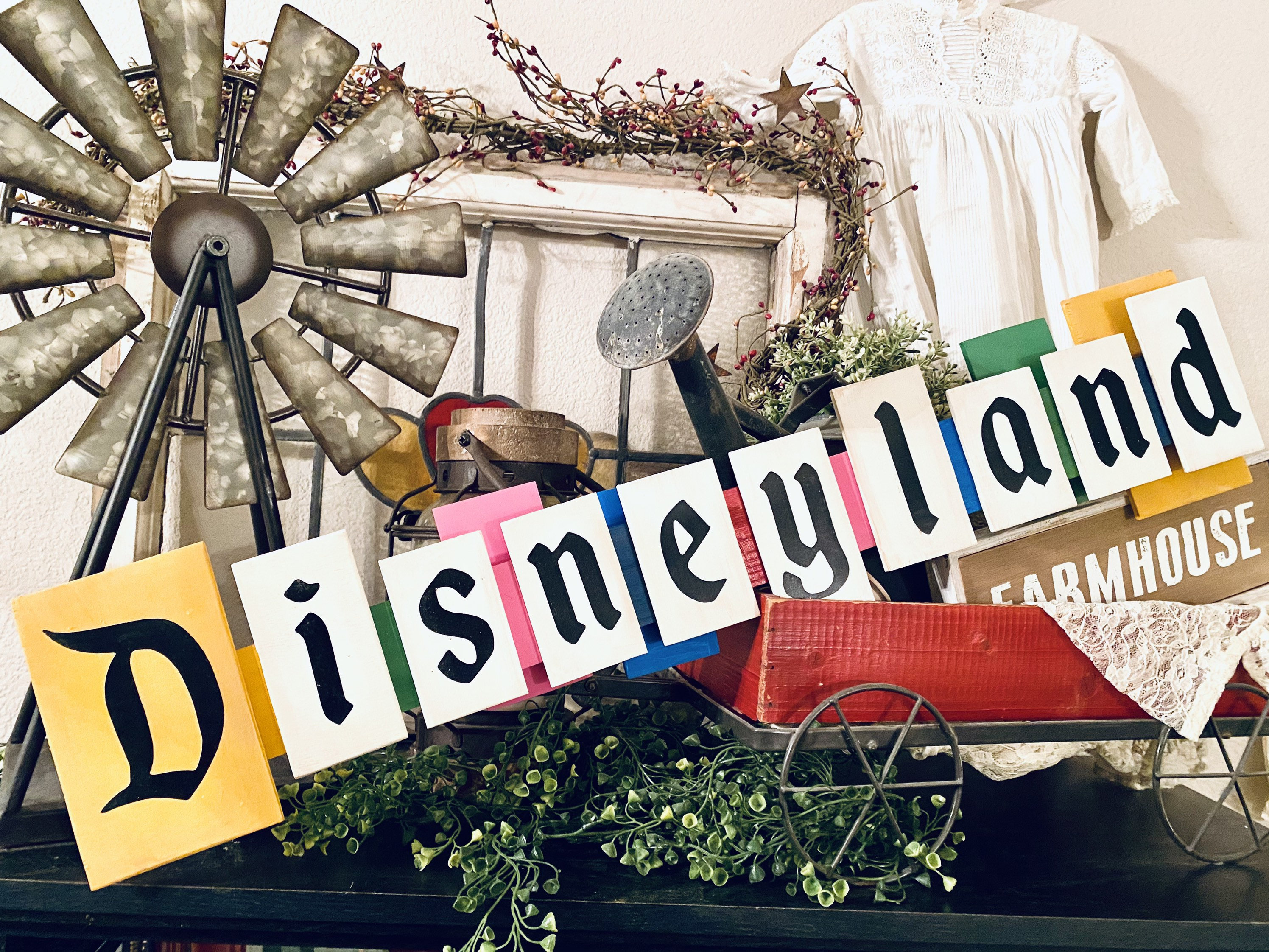 Retro Disneyland Homemade Marquee Sign Happiest Place On Earth - Etsy.de