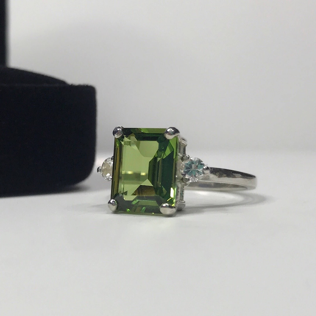 Beautiful 3.6ct Emerald Cut Peridot Ring 10k or 14k Gold Peridot Yellow ...