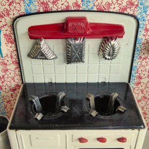 1950s MINIATURE COUNTRY KITCHEN With Vintage Martin Fuchs Tinplate ...