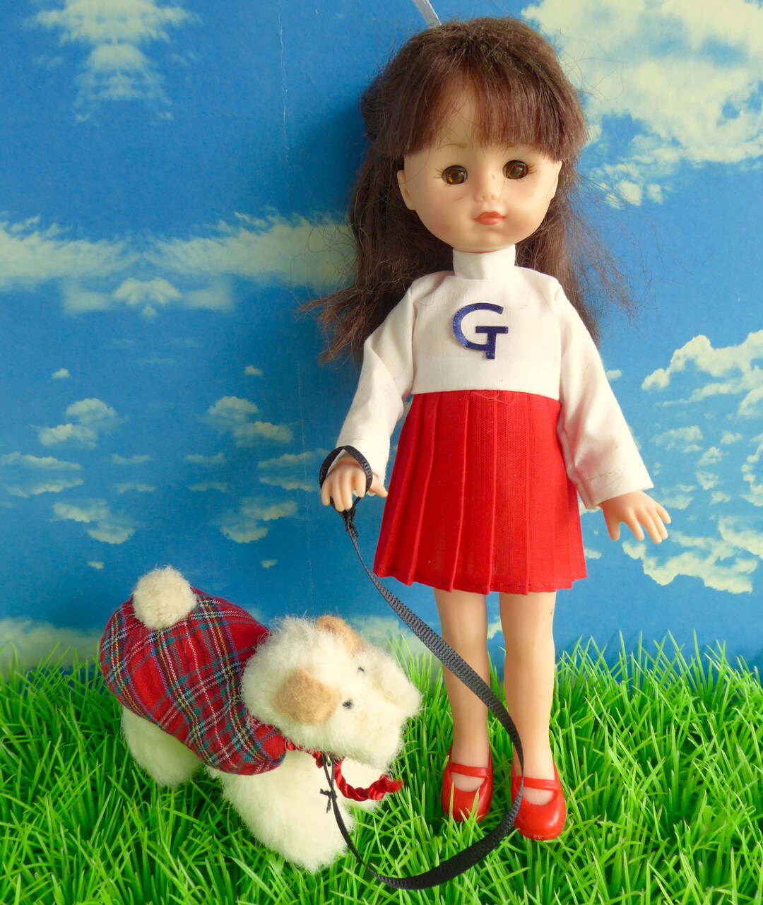 Hugely Reduced****vintage GINNY'S SPARKY DOG and Wardrobe - 5 Pieces of ...