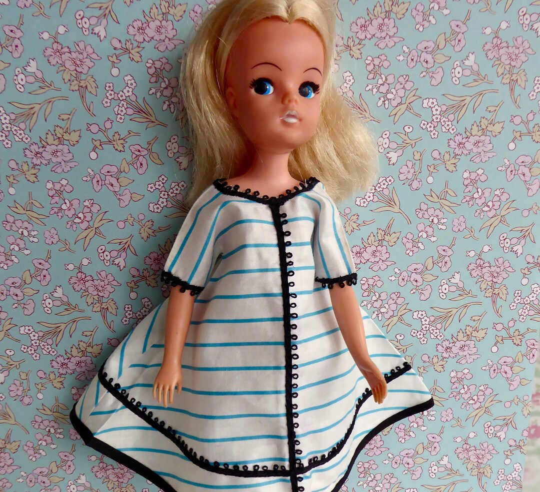 1960s Vintage & Handmade FASHION DOLL DRESS in Full A-line Shape for 10 ...