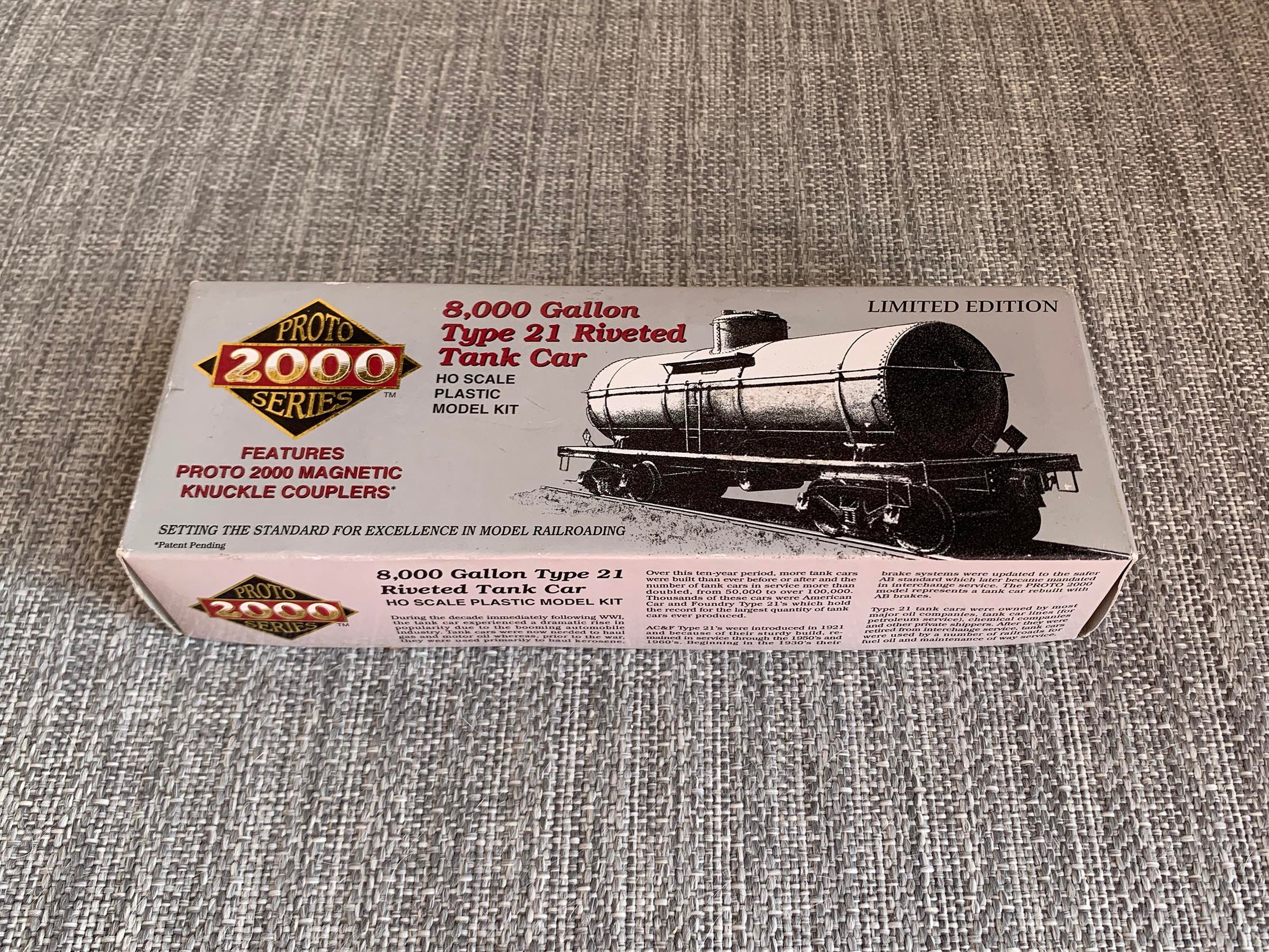 Proto 2000 Series HO Scale 8000 Gallon Type 21 Riveted Tank Car Kanotex ...