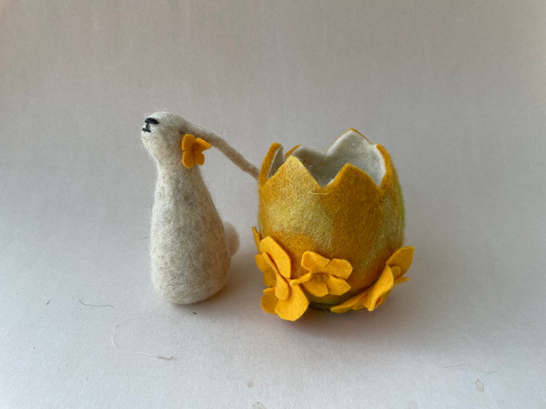 Bunny,easter Egg,wet Felted, Waldorf-art,easter,filzart,season-table,häschen Gefilzt - Etsy